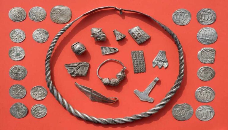 1,000-Year-Old Viking Treasure Hoard Connected to King Harald Bluetooth ...
