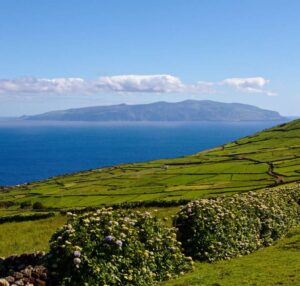 Unveiling the Azores’ First Settlers: Evidence of Human Inhabitance 700 ...