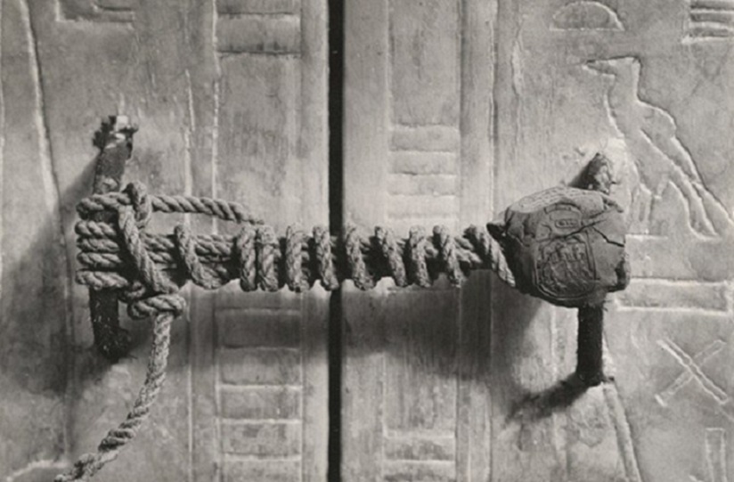 After 3,300 Years, King Tut's Coffin Leaves His Tomb for the First Time ...